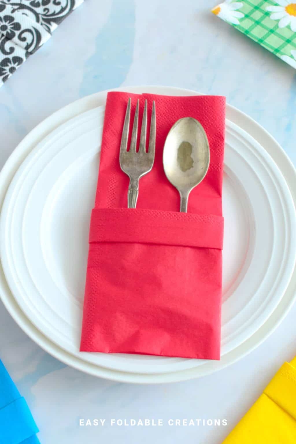 Simple Pocket Napkin Fold | Easy Foldable Creations
