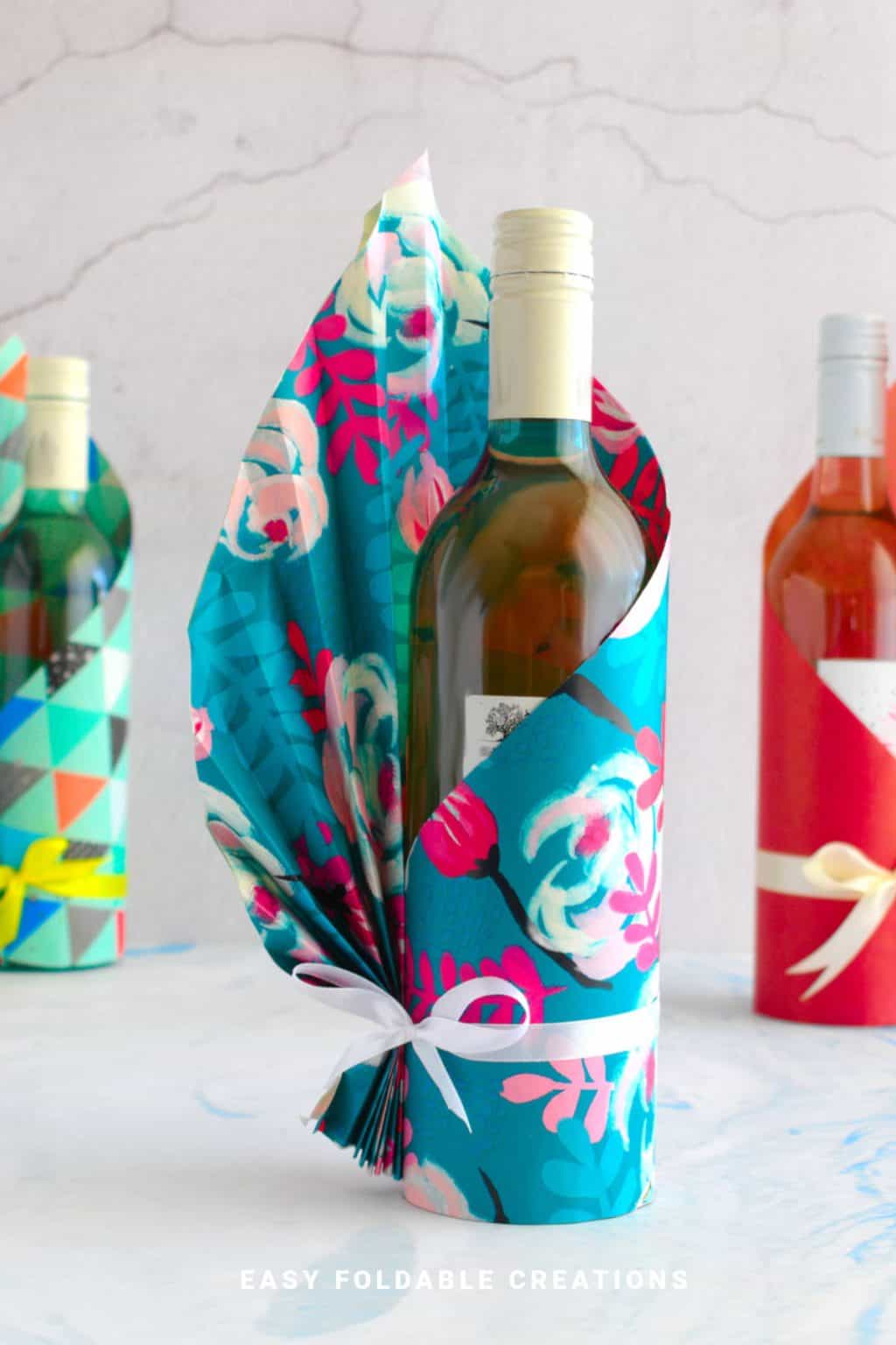 Bottle Gift Wrapping Idea With Fan | Easy Foldable Creations